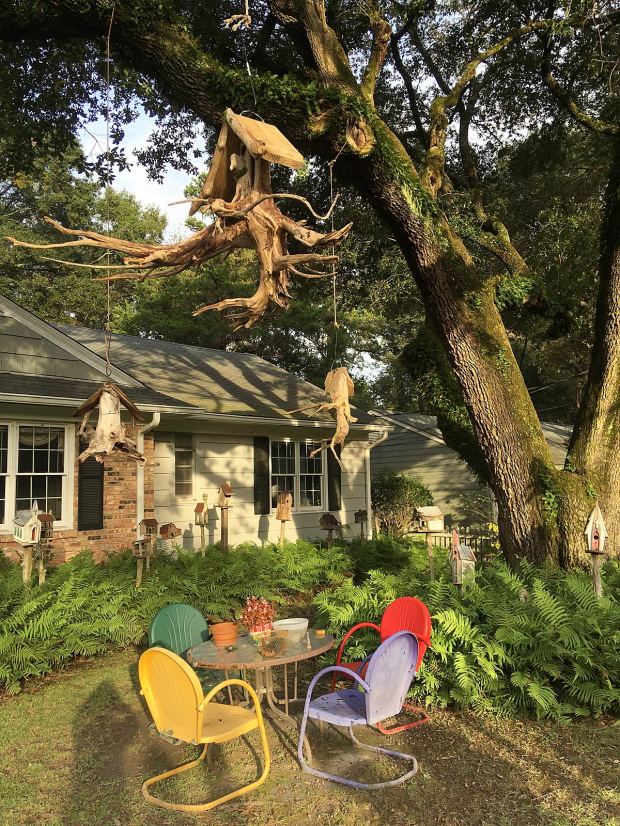 Suzie Cranston’s Birdhouse Garden – Susan Rushton